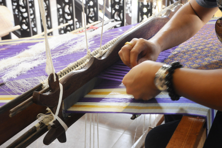 How to Weave Songket – Nur Songket